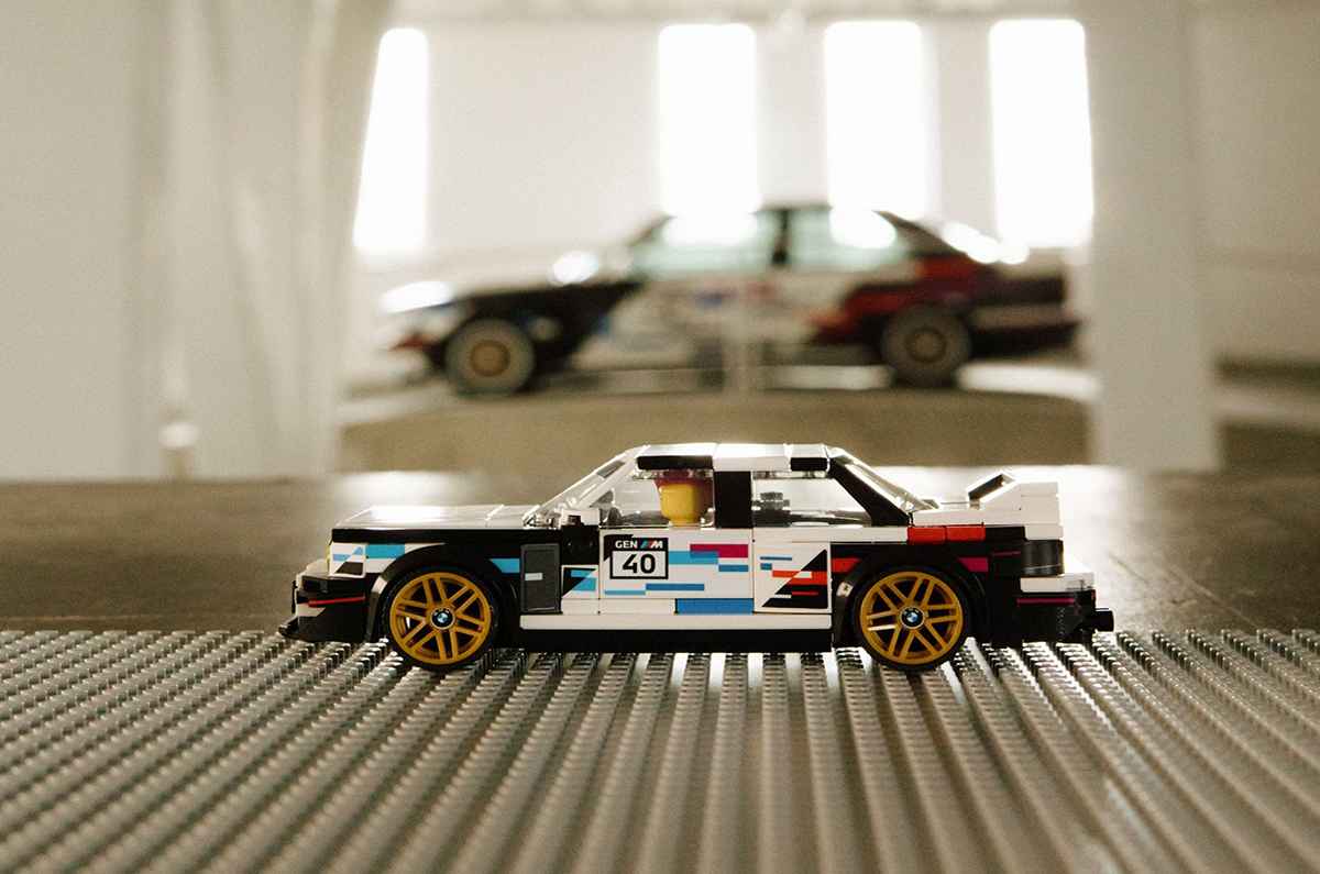 BMW Group y LEGO Group celebran al M3 E30